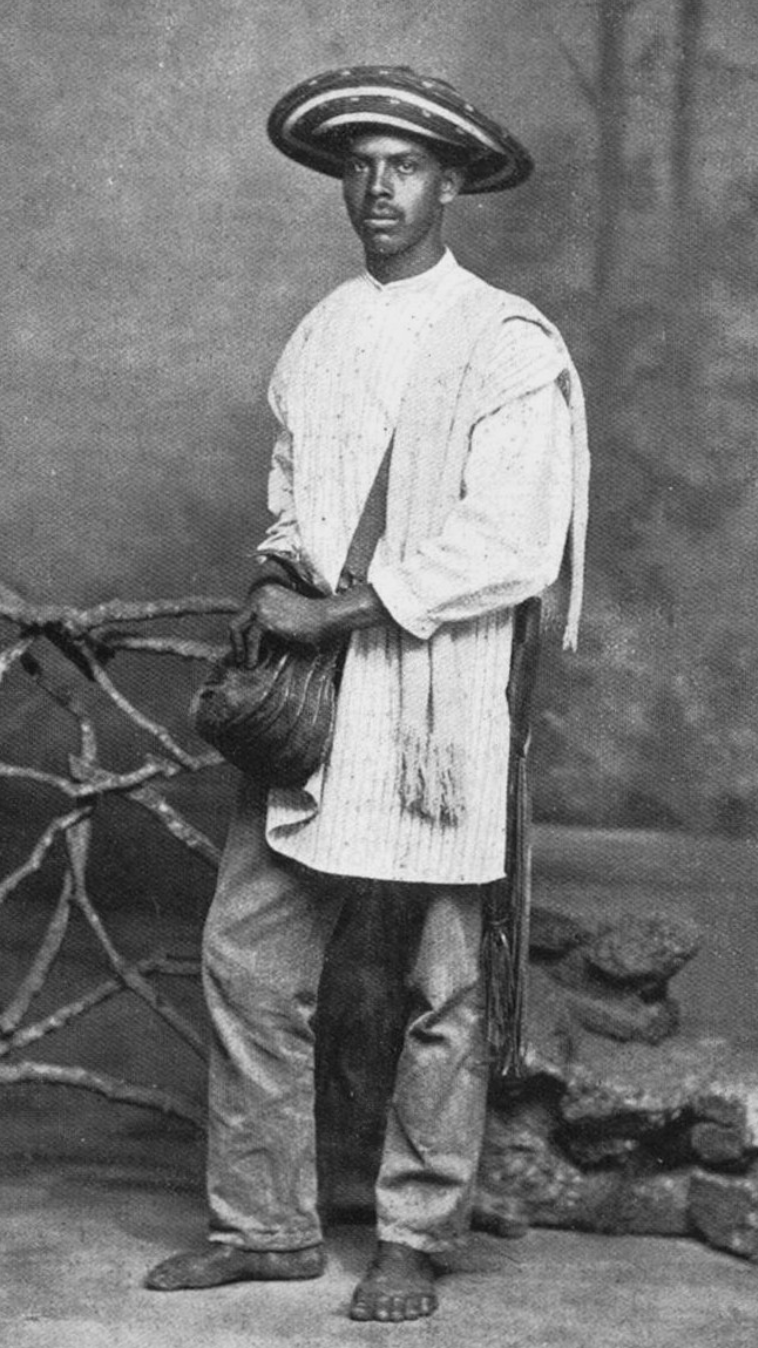 The Story of the Carriel: Colombia’s Iconic Leather Bag
